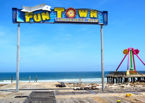 Fire destroys what's left of Funtown Pier - Park World Online